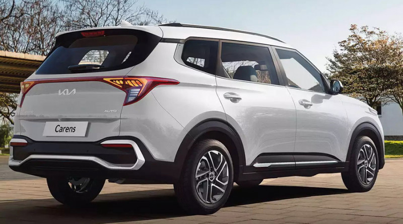 Kia Carens - 7 Seater SUV-MUV with milege of 21KM